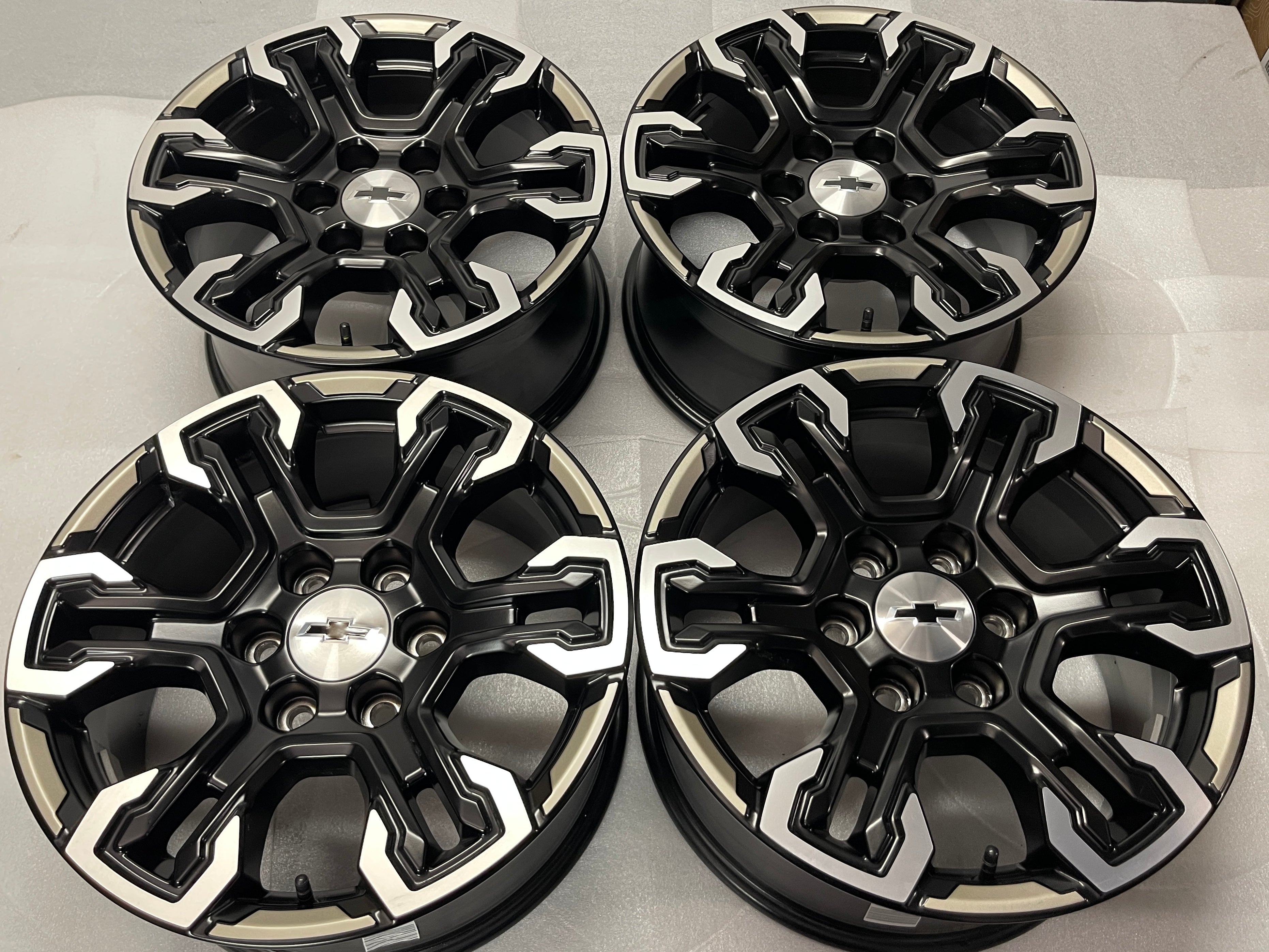 2022 2025 Chevrolet Silverado Zr2 Oem Wheels Rims 18x85 26 Black
