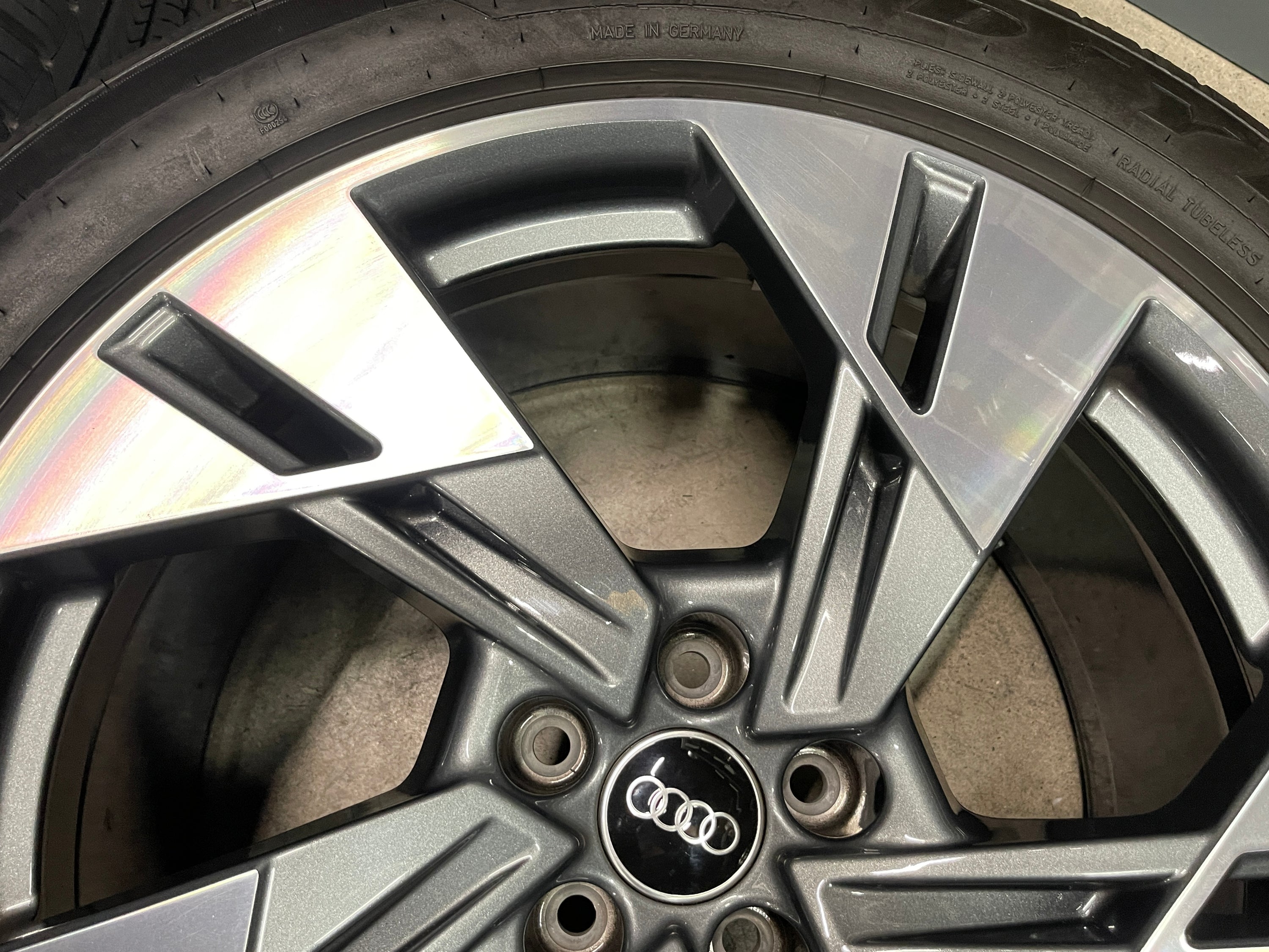 2020-2023 Audi e-tron Quattro OEM 20" Machined Face Wheel/Rim Tire Set ...