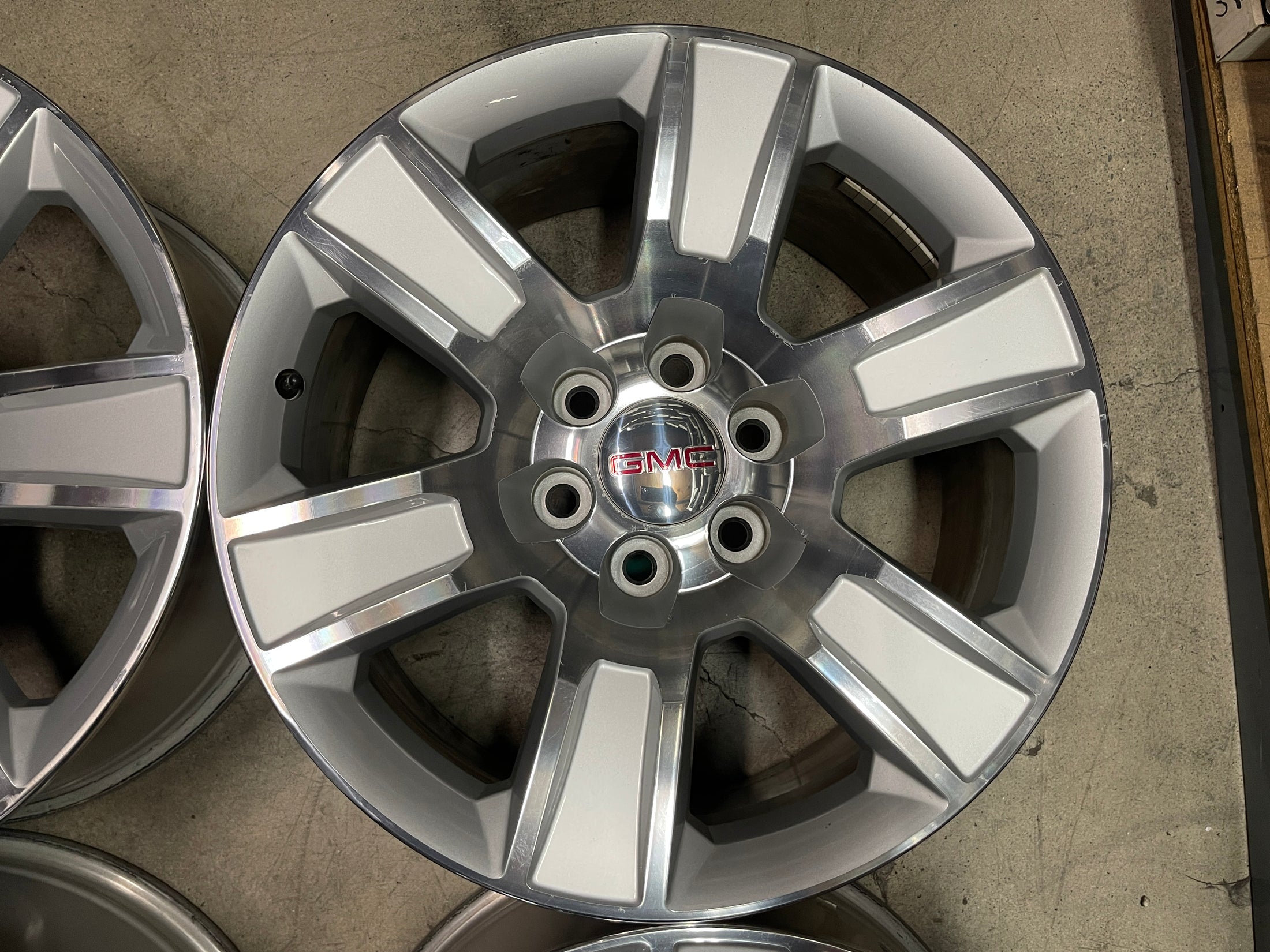 Sold Four 2018 GMC Sierra 1500 Yukon Factory 20 Wheels 5650 OEM Rims S ...