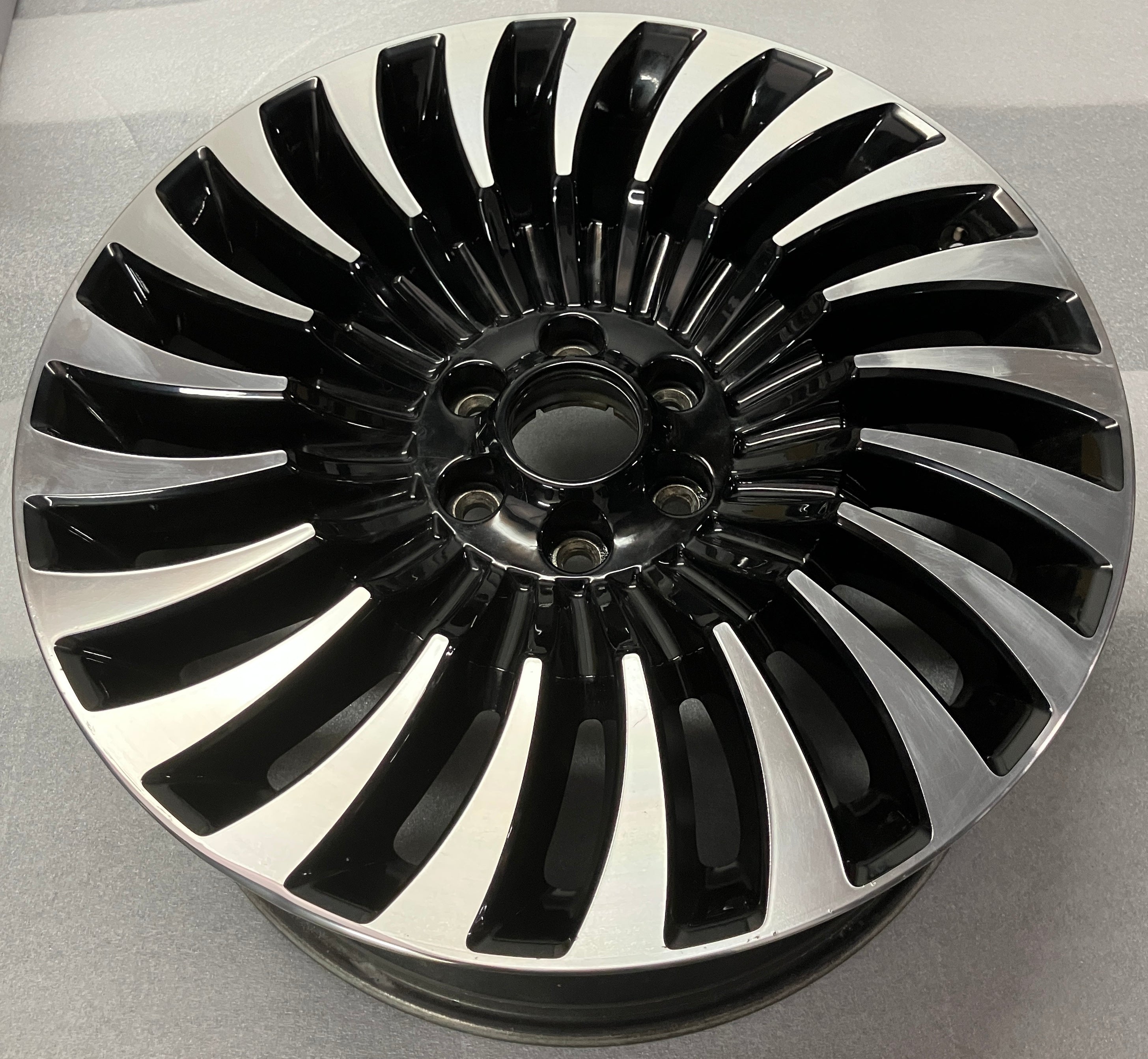 One 2025 Lincoln Navigator Black Label Factory 22 Wheel OEM 10499 Rim ...