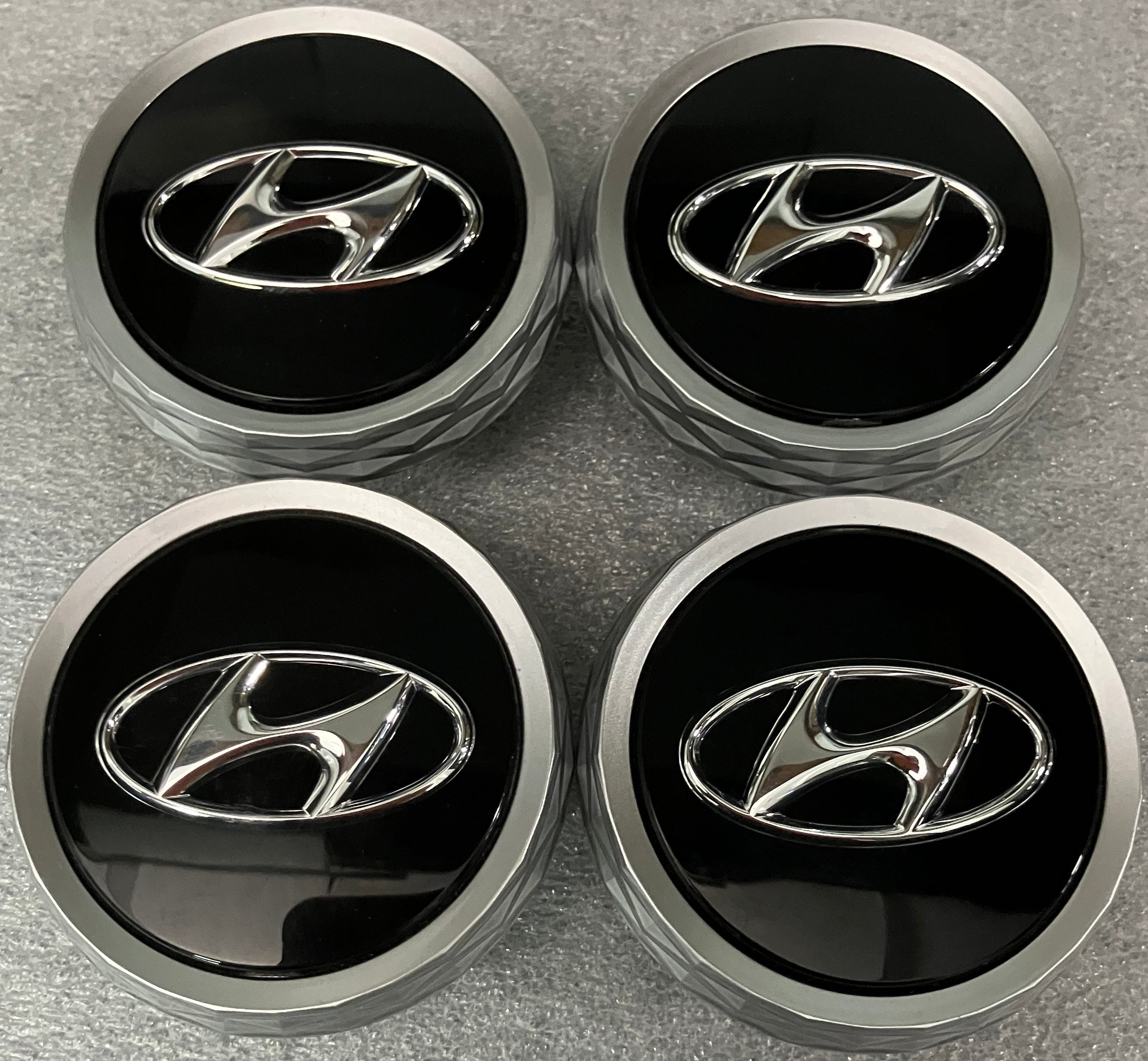 Set of 4 Genuine Factory OEM Hyundai Palisade Factory OEM Center Caps ...